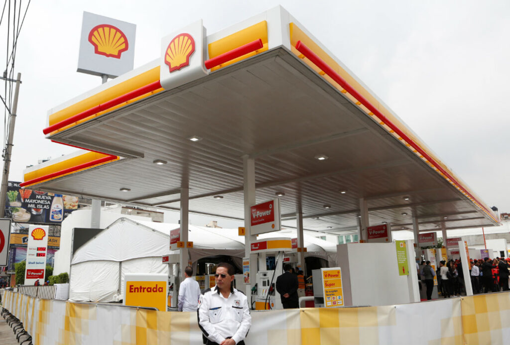 Ordenan a Shell reducir emisiones de CO2 - Tercer Planeta
